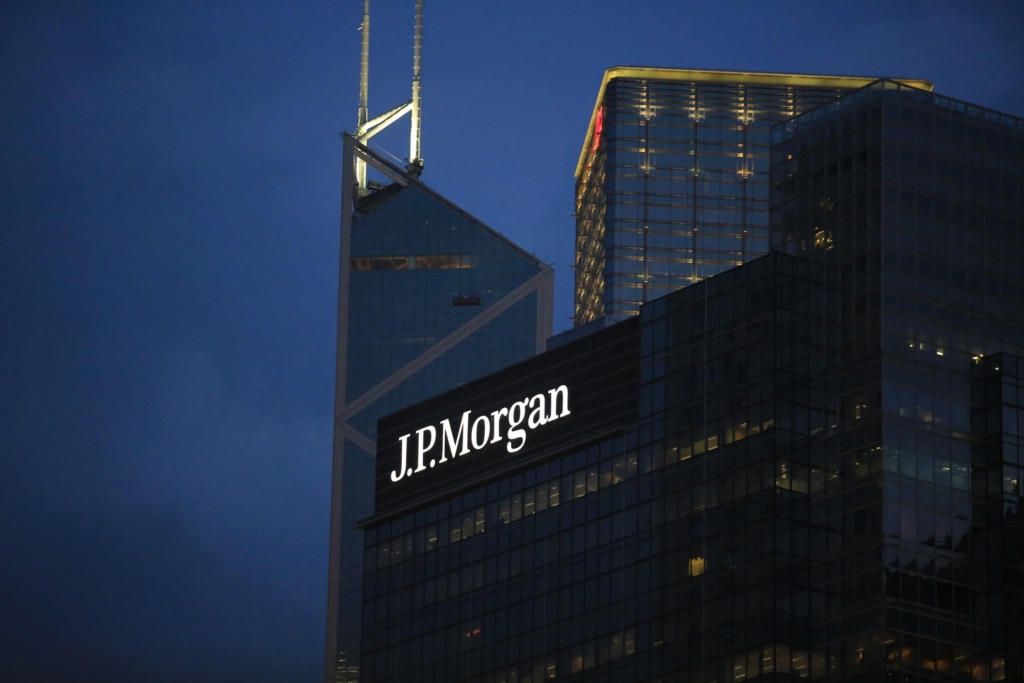J.P. Morgan tem trimestre impulsionado por trading e investment banking